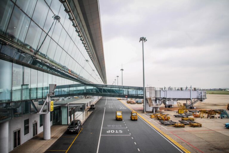 Warrington Airport Transfers: Can Their Prices Be Beaten? | ICS Taxi